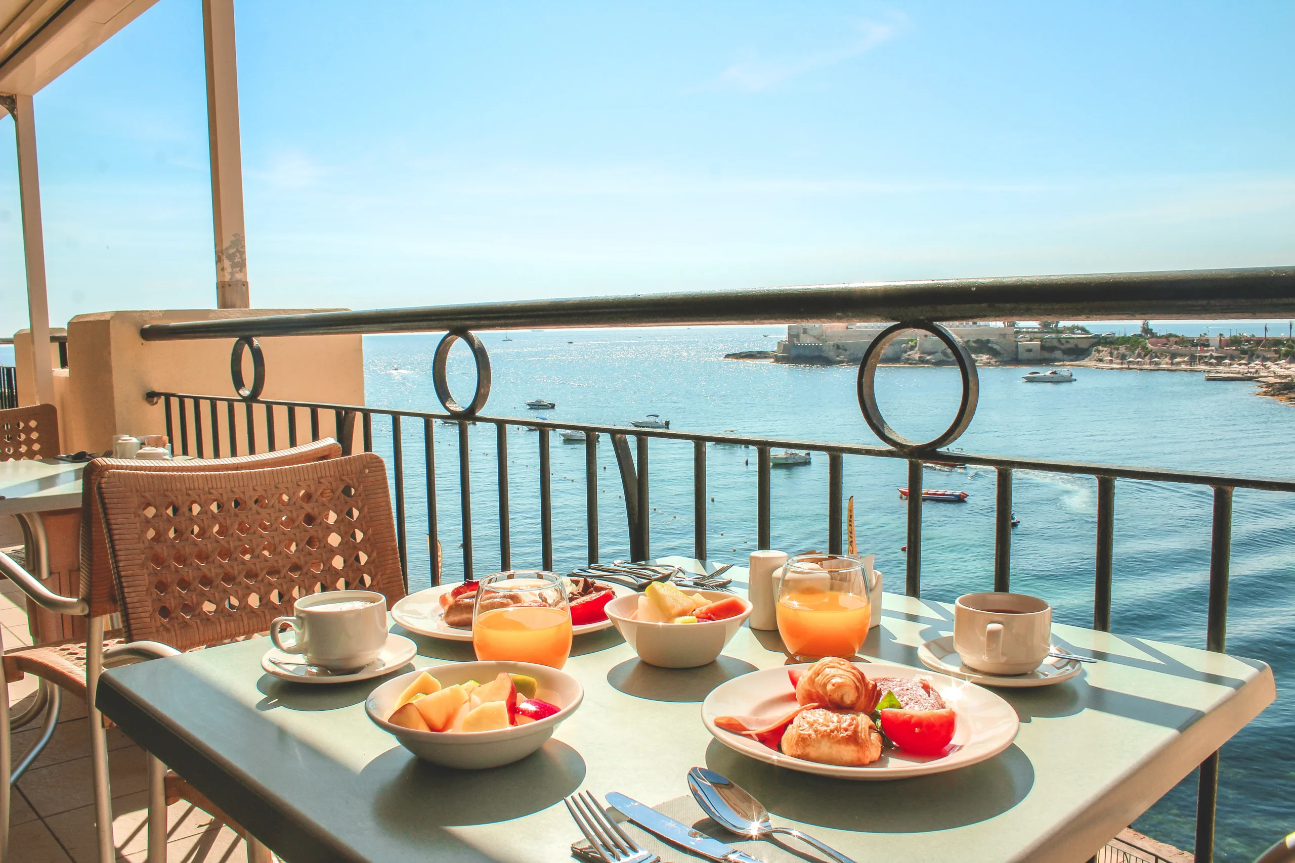 Bayview Restaurant - Culinary & Buffet Delights